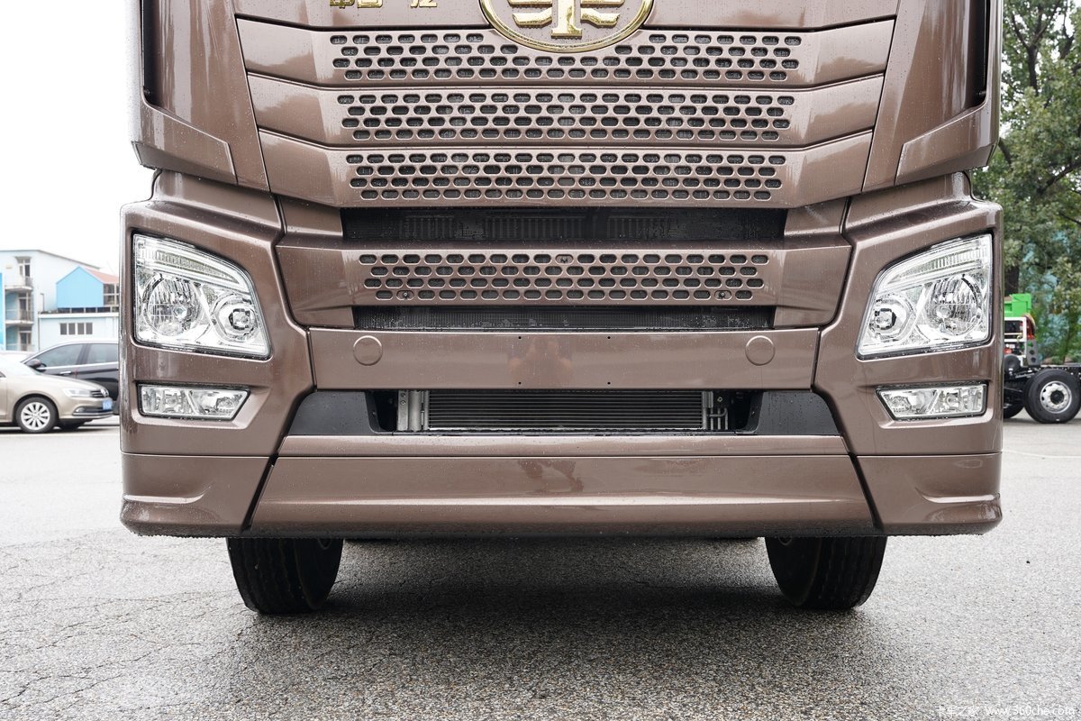 【图】青岛解放 JH6重卡 320马力 6X2 7.7米仓栅式载货车(国六)(CA5250CCYP26K2L5T3E6A80)_实拍图片_1270898_卡车之家