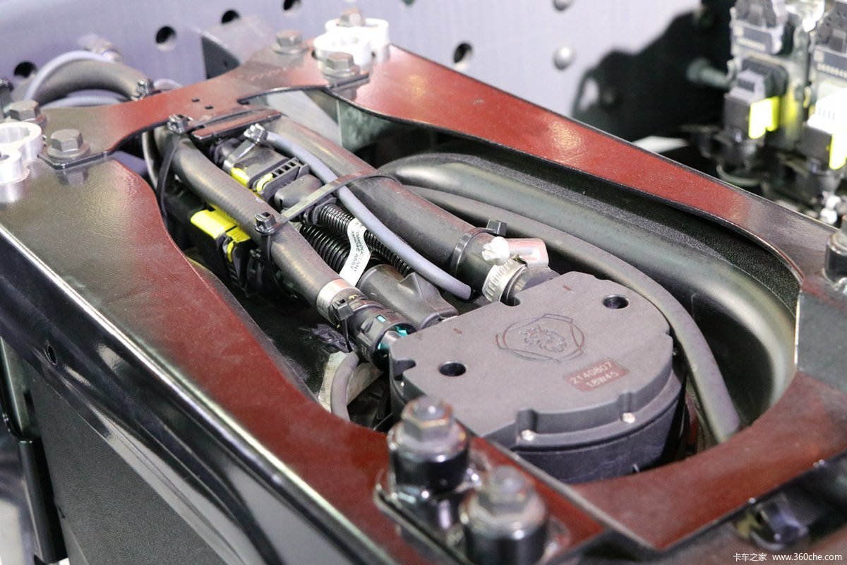 【图】斯堪尼亚 P系列 XT 450马力 4X4 机场快速调运车底盘(国六)_实拍图片_1273697_卡车之家