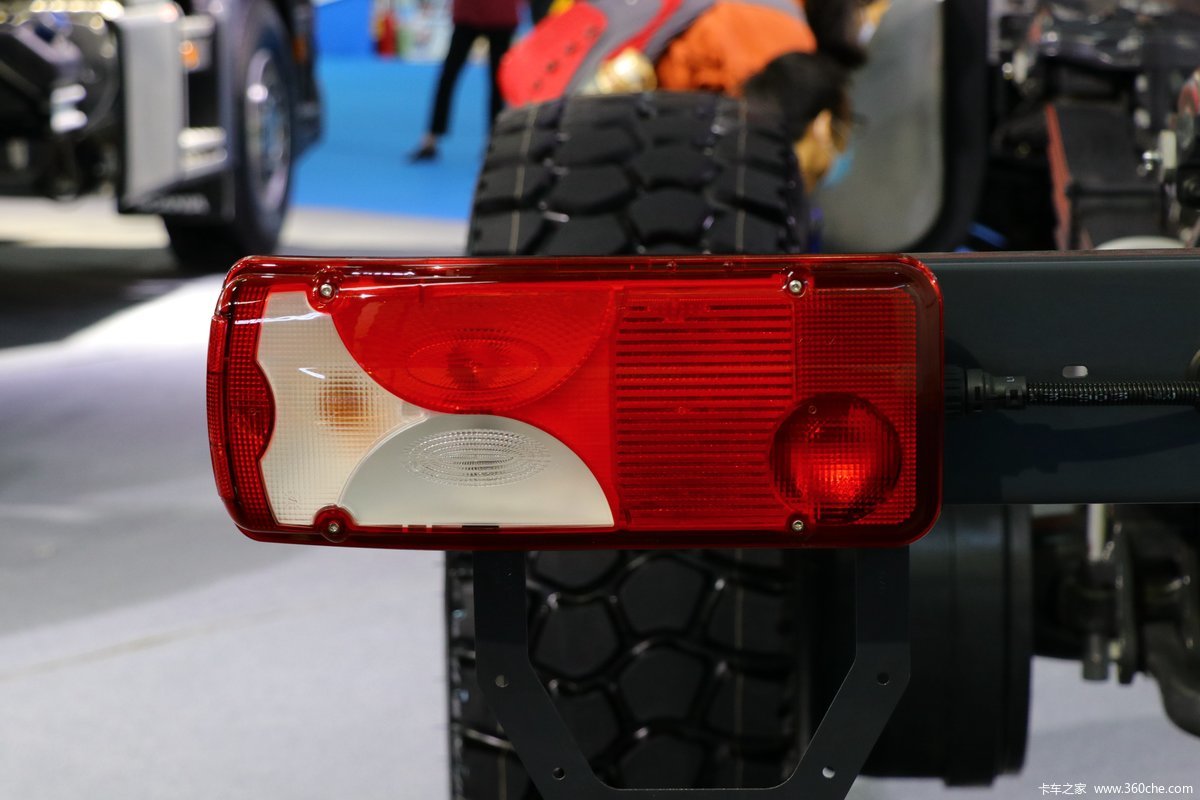 【图】斯堪尼亚 P系列 XT 450马力 4X4 机场快速调运车底盘(国六)_实拍图片_1273704_卡车之家