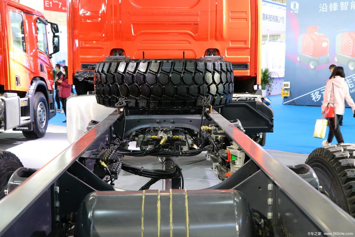 【图】斯堪尼亚 P系列 XT 450马力 4X4 机场快速调运车底盘(国六)_实拍图片_1273703_卡车之家