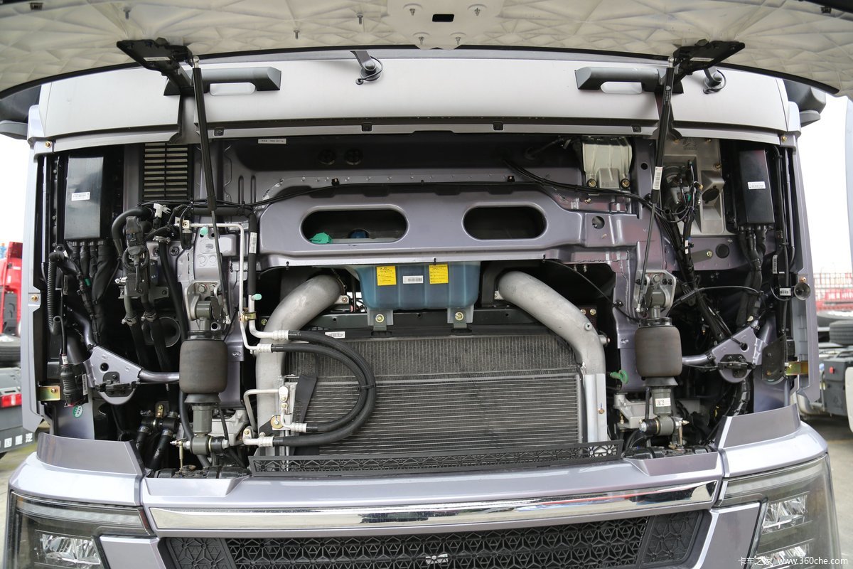 【图】中国重汽 HOWO TH7重卡 540马力 4X2牵引车(国六)(ZZ4187V361HF1)_实拍图片_1297060_卡车之家