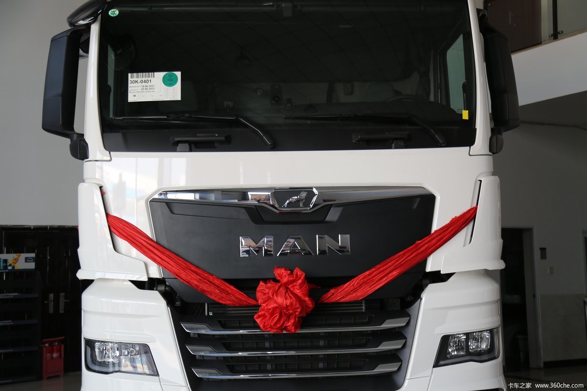 【图】曼(MAN) 新TGX系列重卡 510马力 6X4 AMT自动挡牵引车(TGX26.510)_实拍图片_1310689_卡车之家
