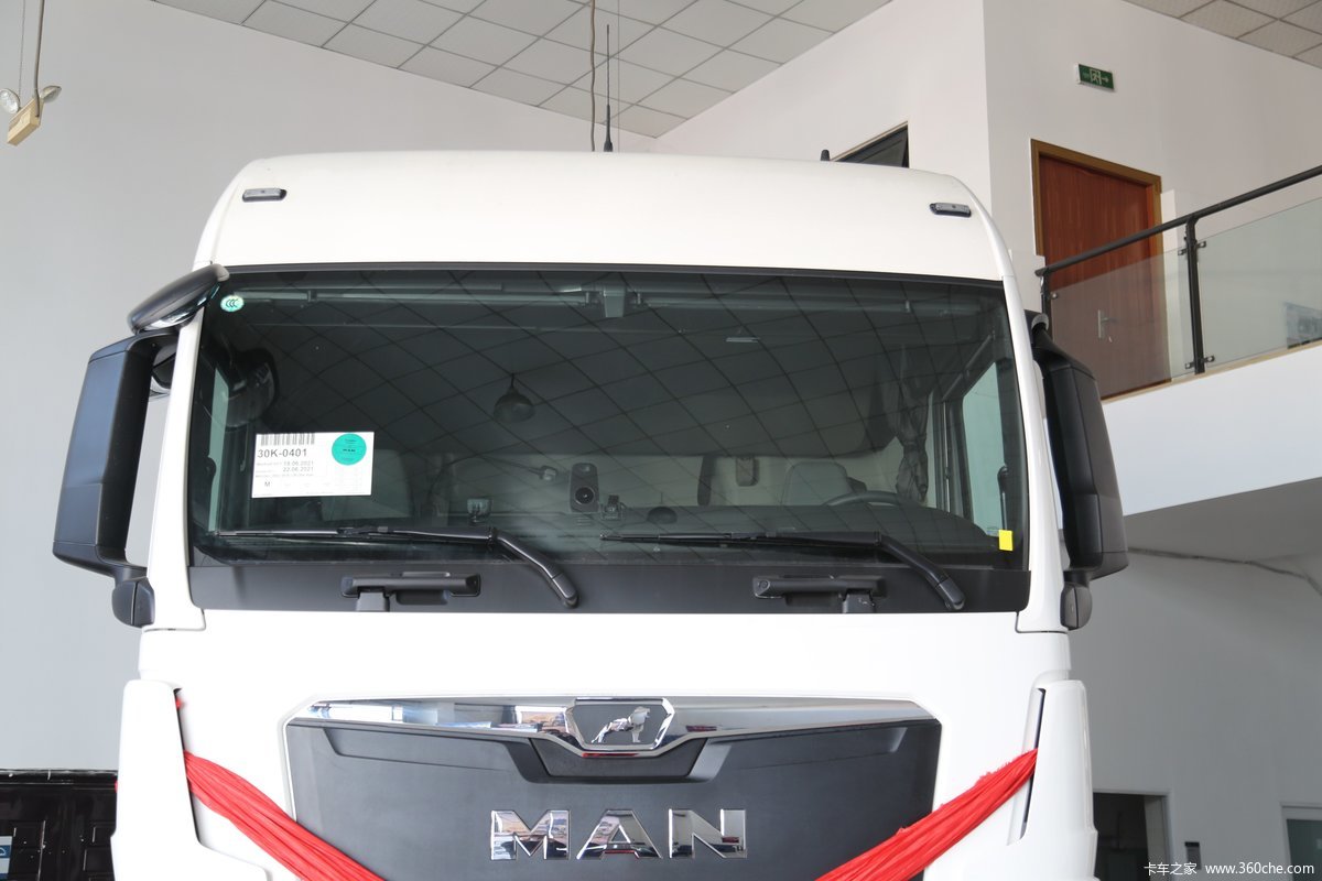 【图】曼(MAN) 新TGX系列重卡 510马力 6X4 AMT自动挡牵引车(TGX26.510)_实拍图片_1310677_卡车之家