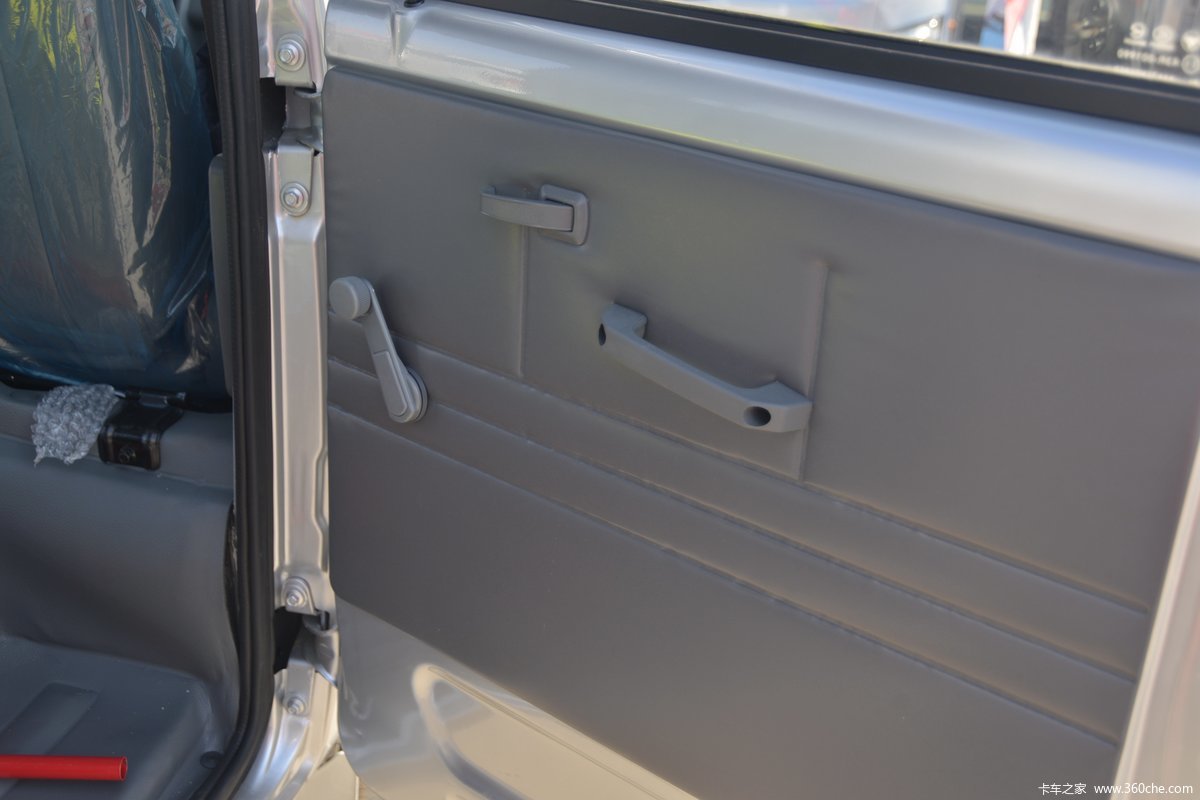 【图】福田时代 驭菱VQ1 1.2L 90马力 汽油 2.5米双排栏板微卡(国六)(BJ1030V3AV4-53)_实拍图片_1336022_卡车之家