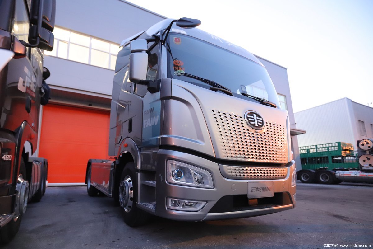 【图】一汽解放 J6E重卡 4X2 AMT牵引车(国六)(CA4180P66K24E6)_实拍图片_1342797_卡车之家