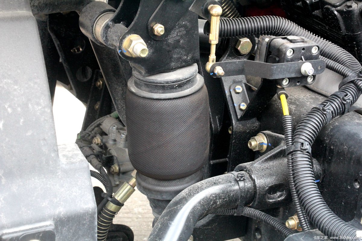 【图】陕汽重卡 德龙L5000 旗舰版 260马力 4X2 9.8米厢式载货车(国六)(SX5189XXYLA721F2)_实拍图片 ...