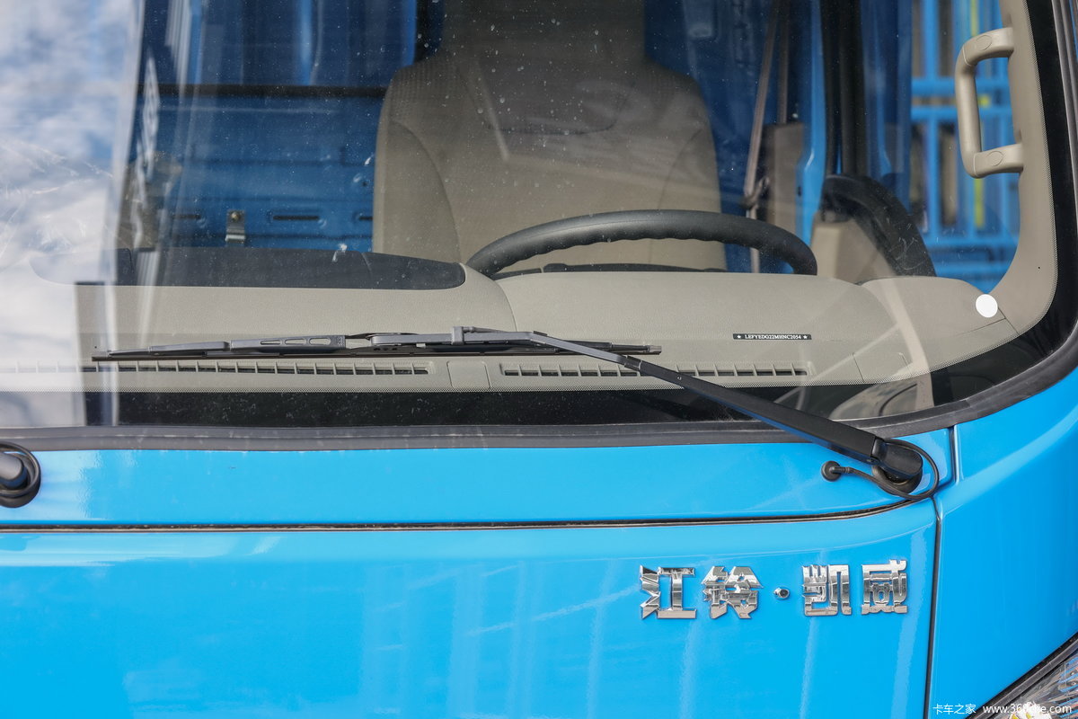 【图】江铃 凯威宽体 143马力 4.2米单排厢式轻卡(国六)(气刹)(JX5045XXYTGE26)_实拍图片_1366348_卡车之家