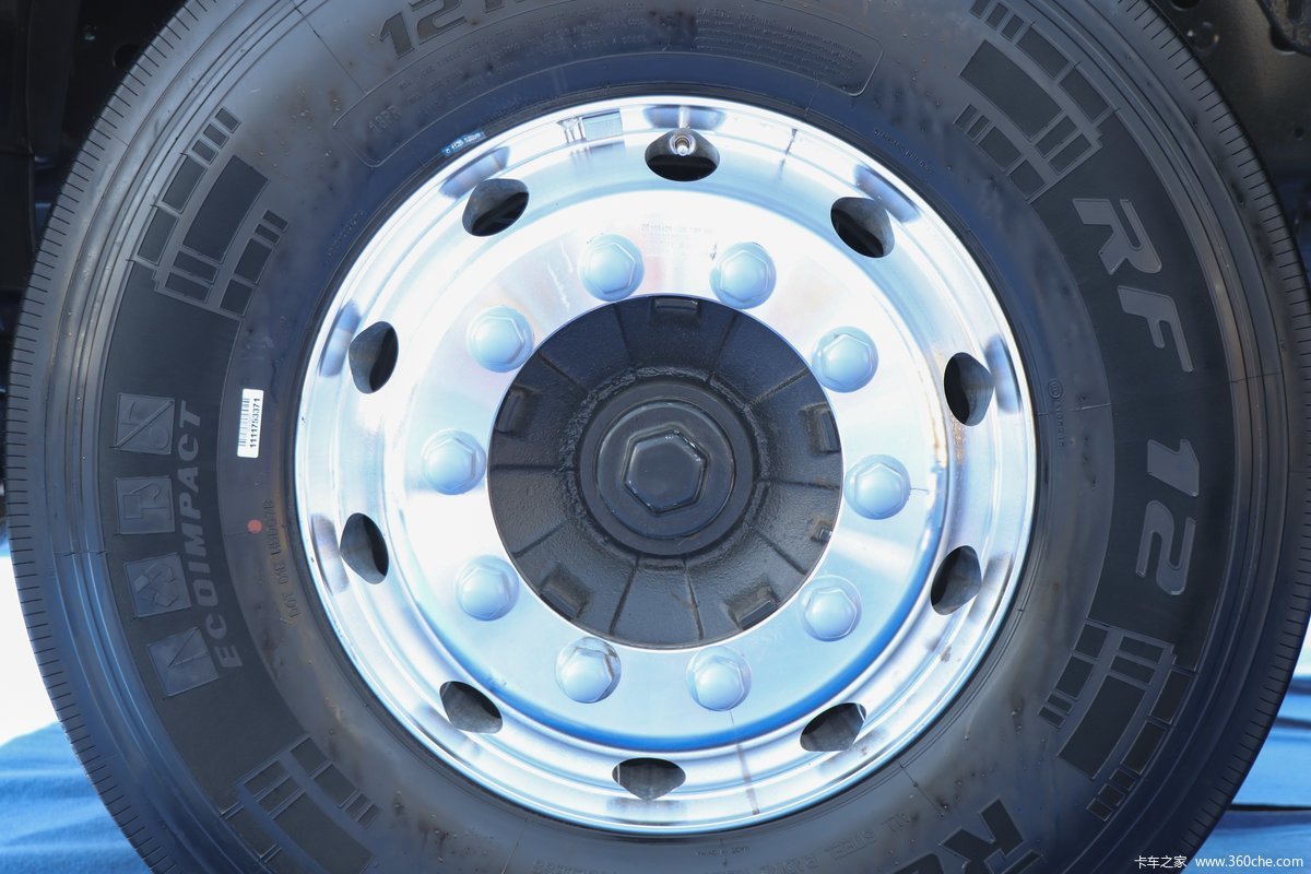 【图】徐工重卡 漢風G7 6X4 纯电动牵引车_实拍图片_1373663_卡车之家