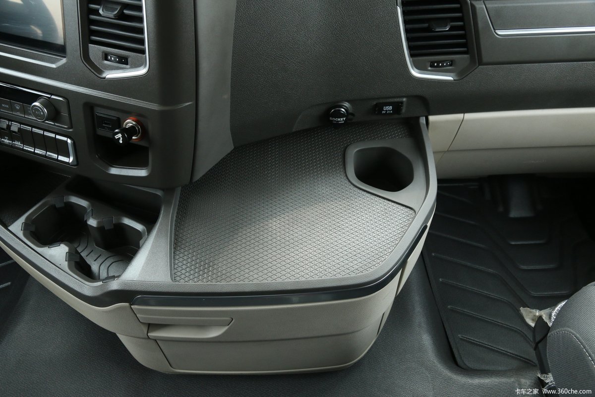 【图】中国重汽 HOWO MAX 490马力 8X4 9.6米AMT自动挡排半仓栅式载货车(国六)(ZZ5317CCYV446KF1)_实拍 ...