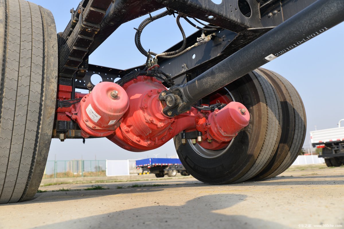 【图】东风 多利卡d9k 260马力 4x2 6 8米厢式载货车 国六 Eq5181xxyl9cdgac 实拍图片 1396127 卡车之家