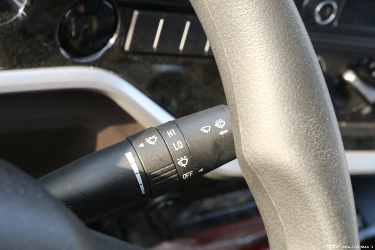 【图】江淮 擎天柱 170马力 4X2 5.85米排半栏板载货车(国六)(HFC1118P61K2D7S)_实拍图片_1426250_卡车之家