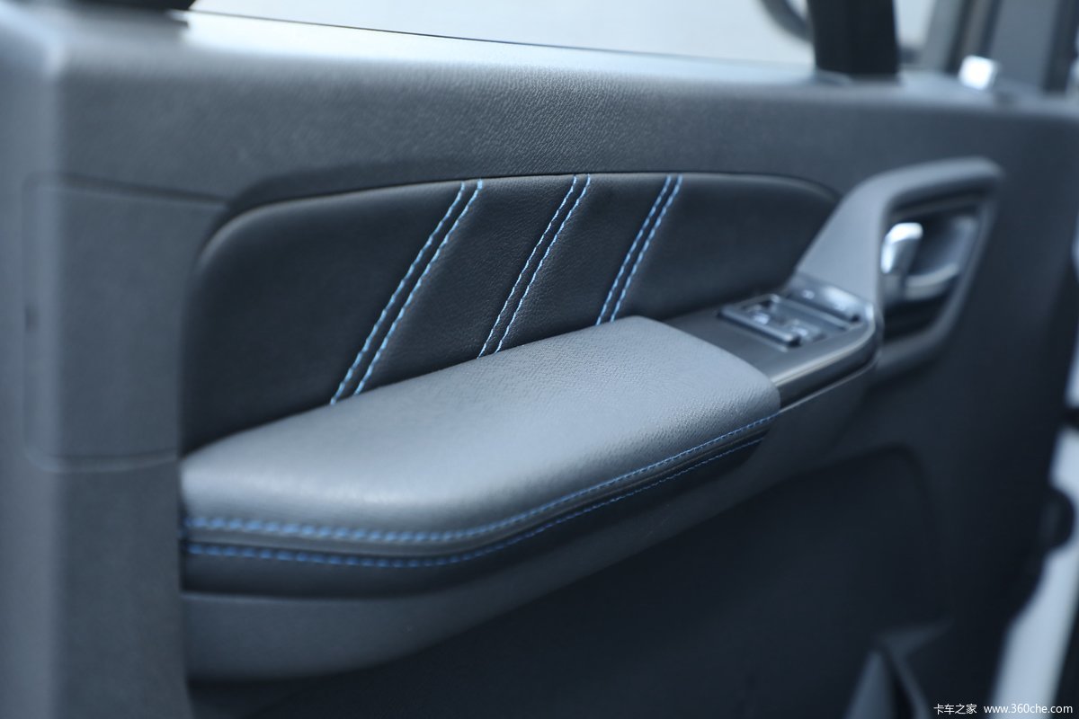 【图】福田 欧马可X 122马力 3.7米单排栏板轻卡(国六)(BJ1044VAJA6-3A)_实拍图片_1431172_卡车之家