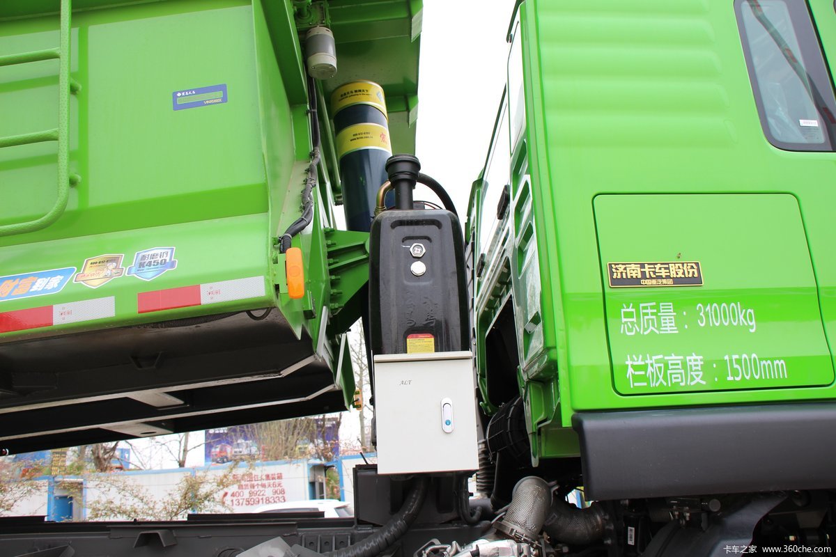 【图】中国重汽 HOWO TX7重卡 460马力 8X4 6.5米自卸车(国六)(ZZ3317V326GF1)_实拍图片_1435474_卡车之家