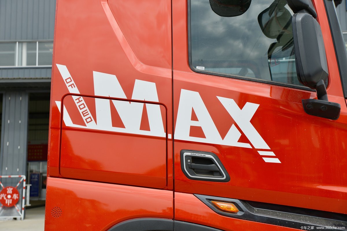 【图】中国重汽 HOWO MAX 460马力 8X4 9.55米厢式载货车(国六)(ZZ5317XXYV446KF1)_实拍图片 ...