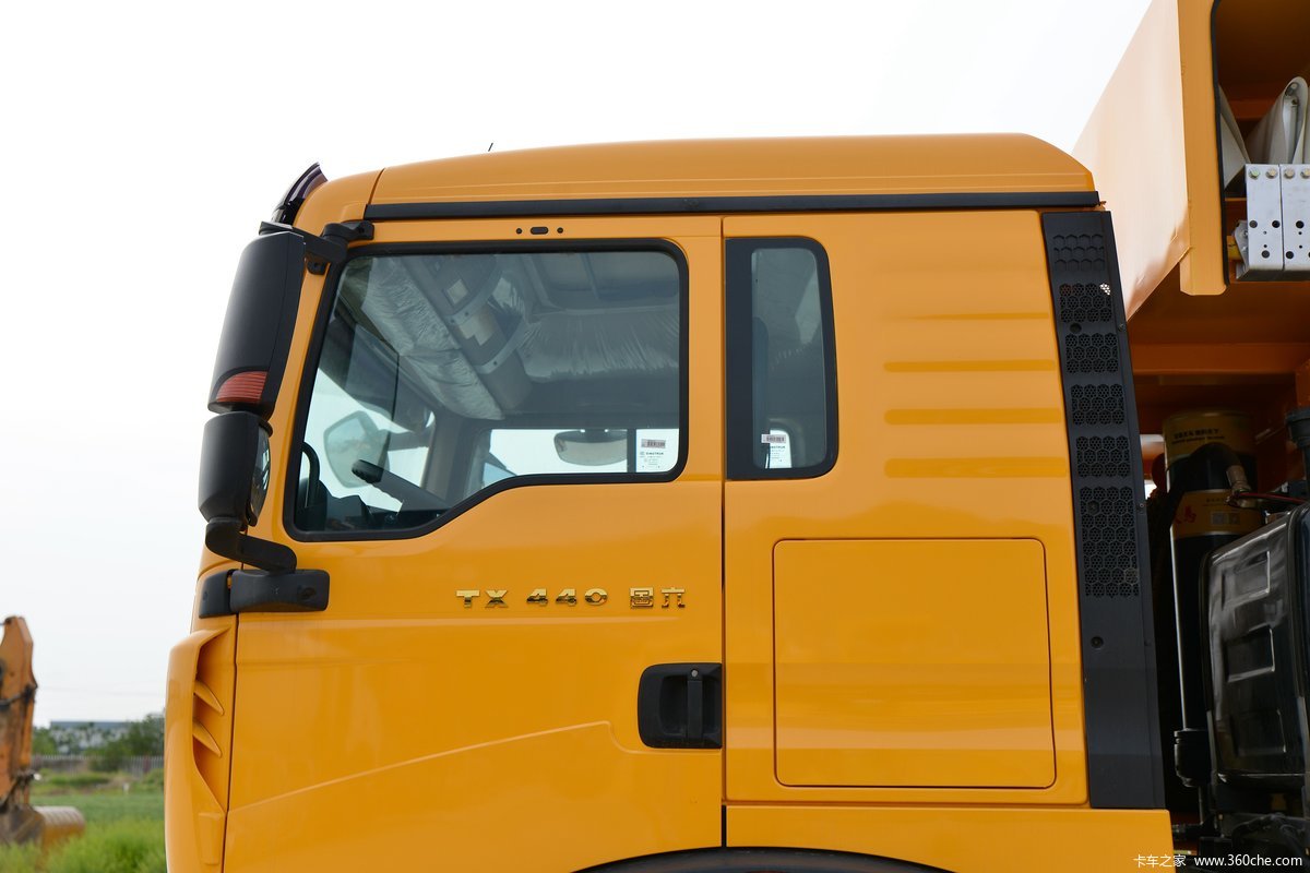 【图】中国重汽 HOWO TX重卡 440马力 8X4 6.5米自卸车(国六)(ZZ3317V326GF1)_实拍图片_1437107_卡车之家