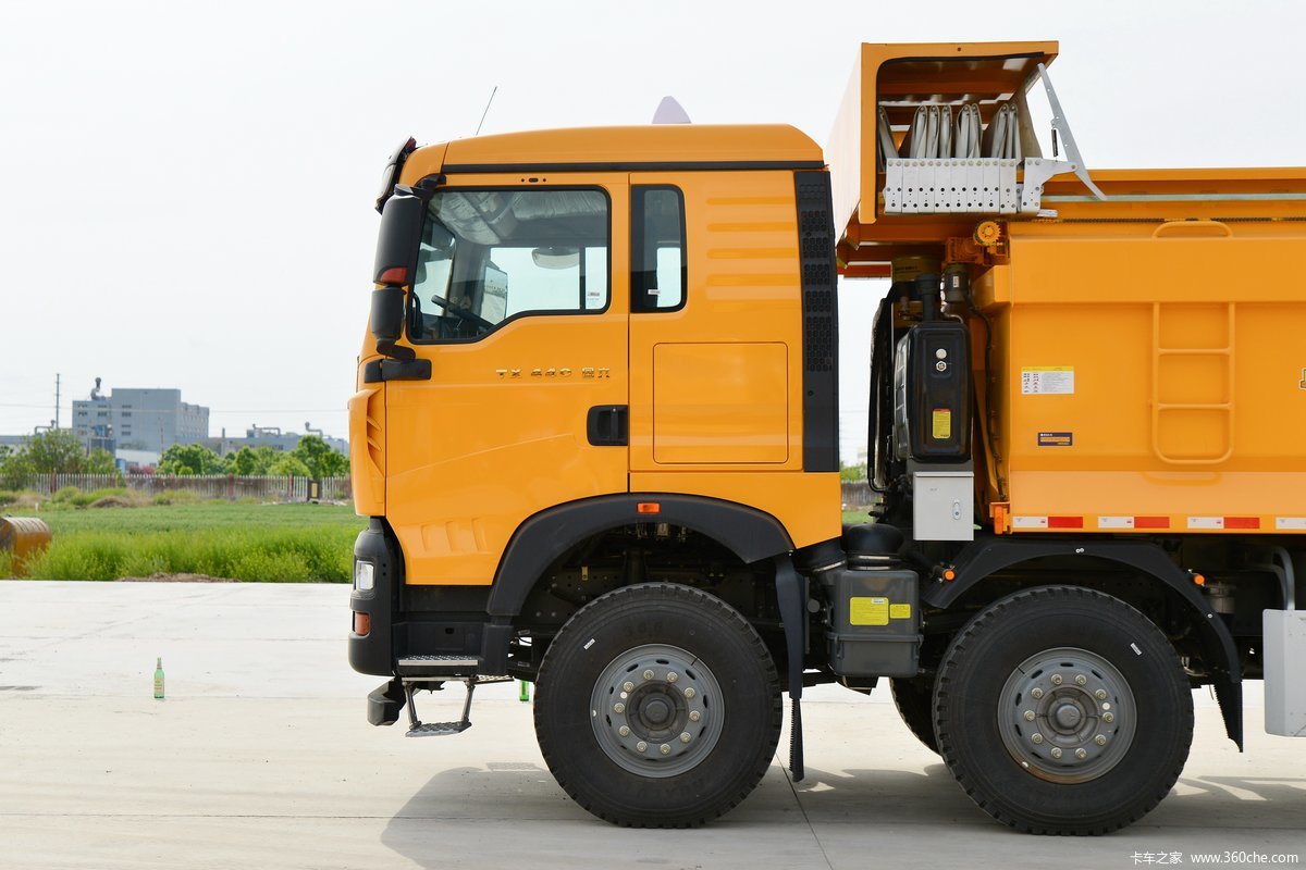 【图】中国重汽 HOWO TX重卡 440马力 8X4 6.5米自卸车(国六)(ZZ3317V326GF1)_实拍图片_1437101_卡车之家