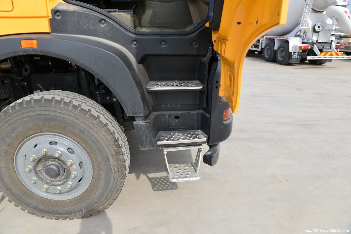 【图】中国重汽 HOWO TX重卡 440马力 8X4 6.5米自卸车(国六)(ZZ3317V326GF1)_实拍图片_1437144_卡车之家