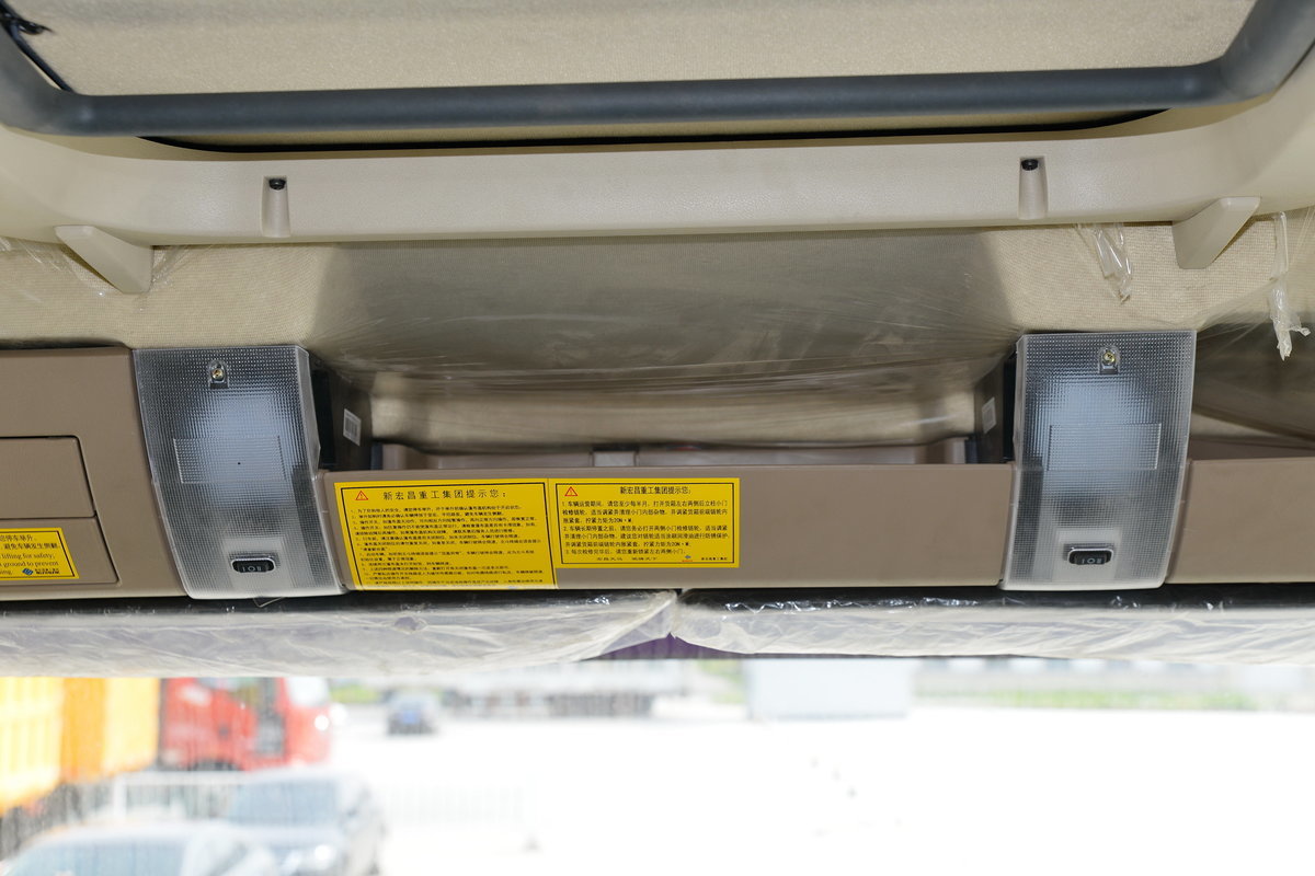 【图】中国重汽 HOWO TX重卡 440马力 8X4 6.5米自卸车(国六)(ZZ3317V326GF1)_实拍图片_1437167_卡车之家