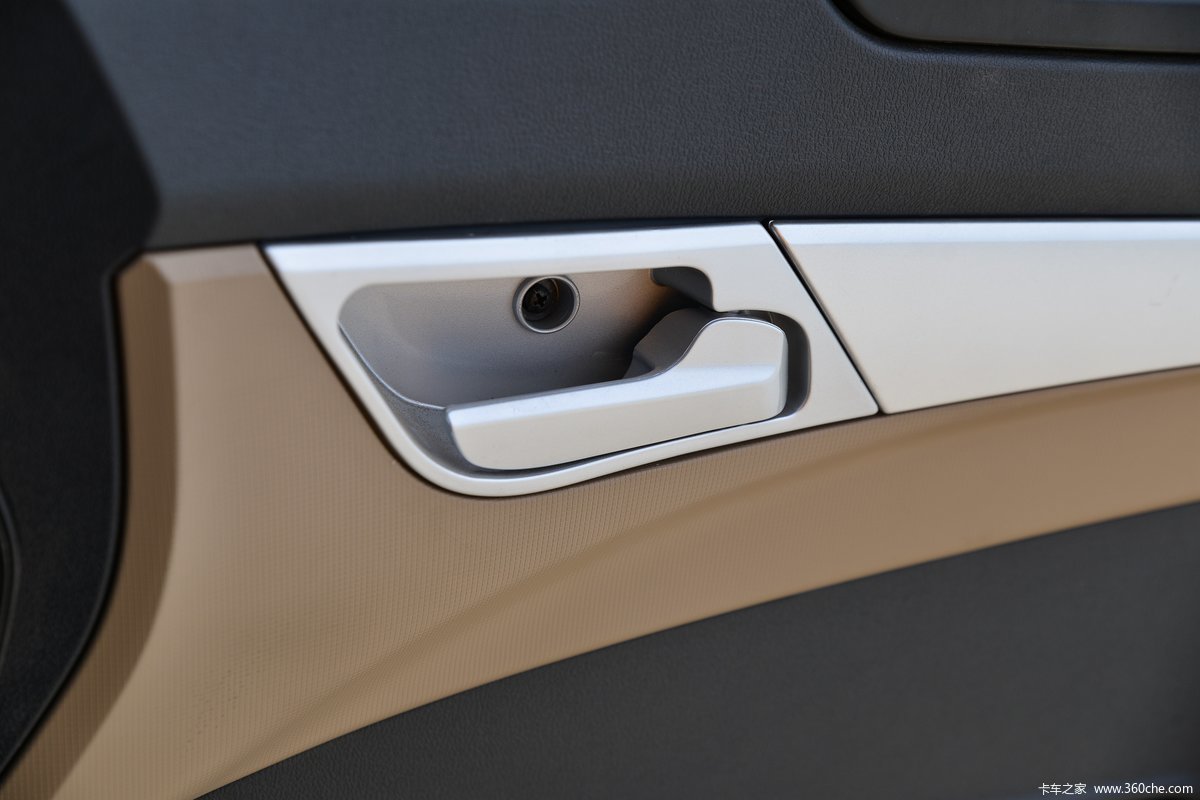 【图】中国重汽 HOWO TX重卡 440马力 8X4 6.5米自卸车(国六)(ZZ3317V326GF1)_实拍图片_1437167_卡车之家