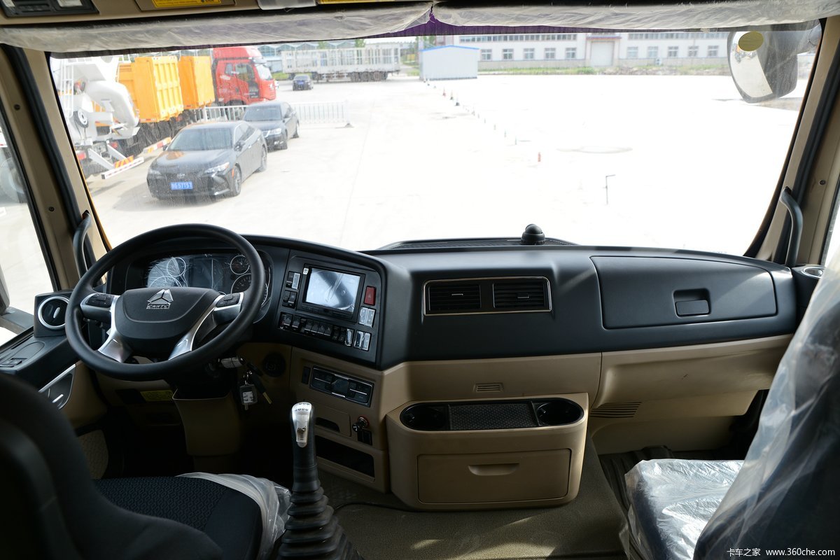 【图】中国重汽 HOWO TX重卡 440马力 8X4 6.5米自卸车(国六)(ZZ3317V326GF1)_实拍图片_1437191_卡车之家