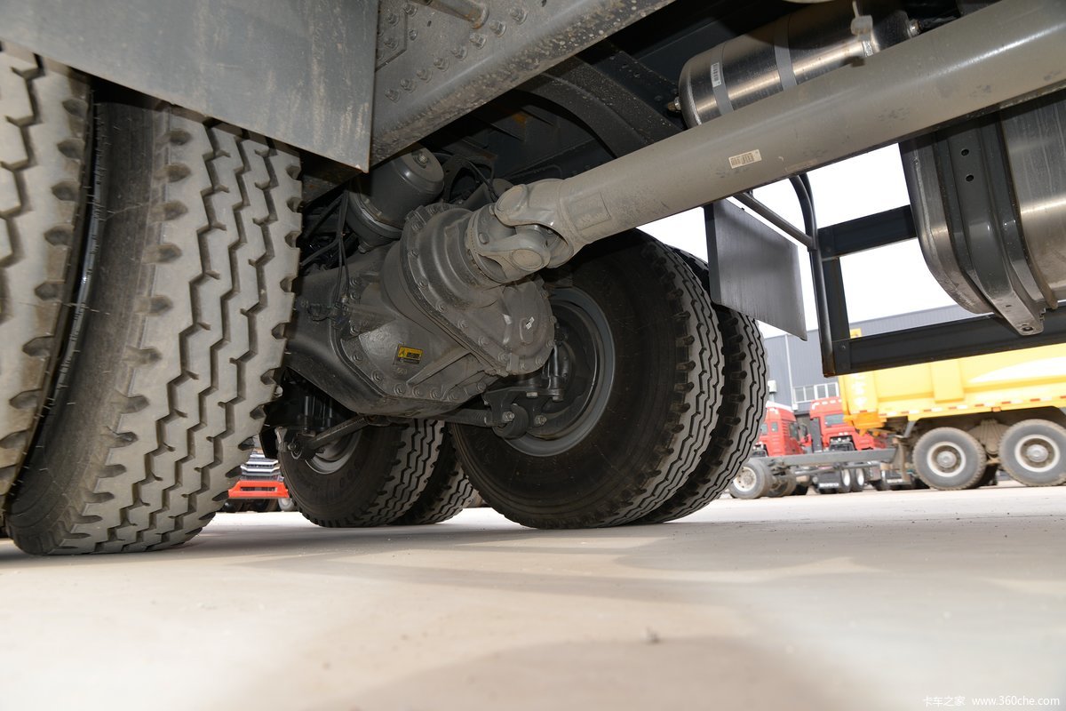 【图】中国重汽 HOWO TX重卡 440马力 8X4 6.5米自卸车(国六)(ZZ3317V326GF1)_实拍图片_1437225_卡车之家