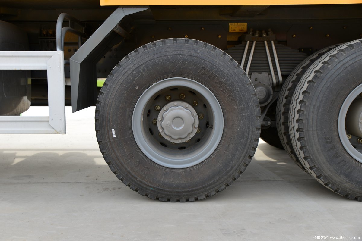 【图】中国重汽 HOWO TX重卡 440马力 8X4 6.5米自卸车(国六)(ZZ3317V326GF1)_实拍图片_1437237_卡车之家