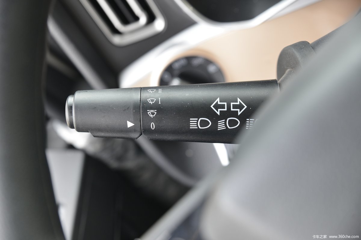 【图】中国重汽 HOWO TH7重卡 510马力 4X2牵引车(国六)(ZZ4187V361HF1)_实拍图片_1444871_卡车之家