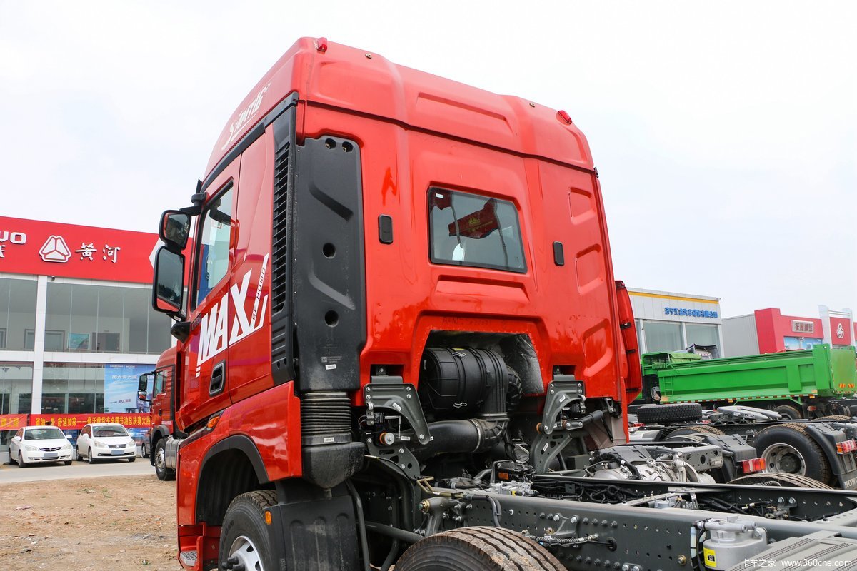 【图】中国重汽 HOWO MAX 460马力 8X4 9.55米翼开启厢式载货车(国六)(ZZ5317XYKV446KF1)_实拍图片 ...