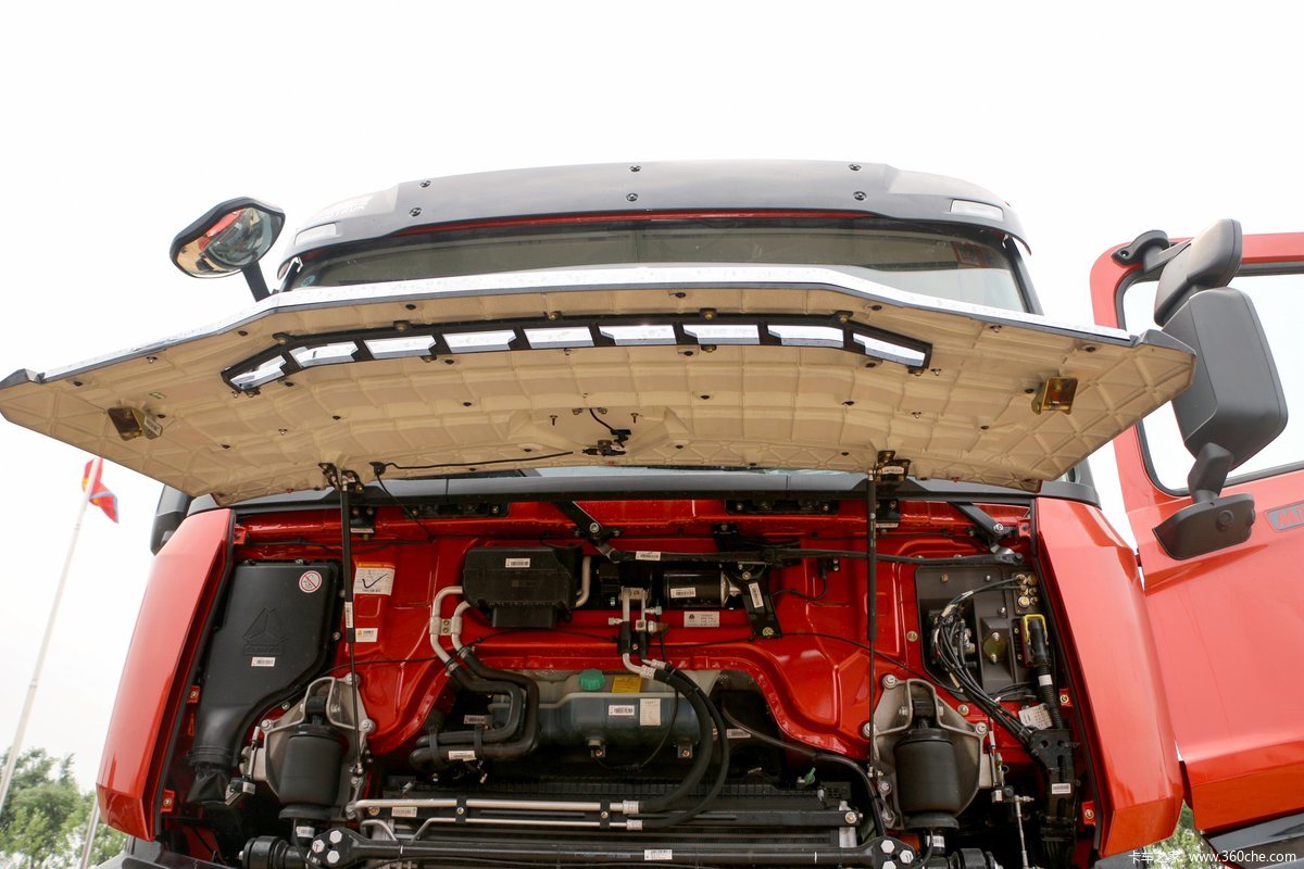 【图】中国重汽 HOWO MAX 460马力 8X4 9.55米翼开启厢式载货车(国六)(ZZ5317XYKV446KF1)_实拍图片 ...