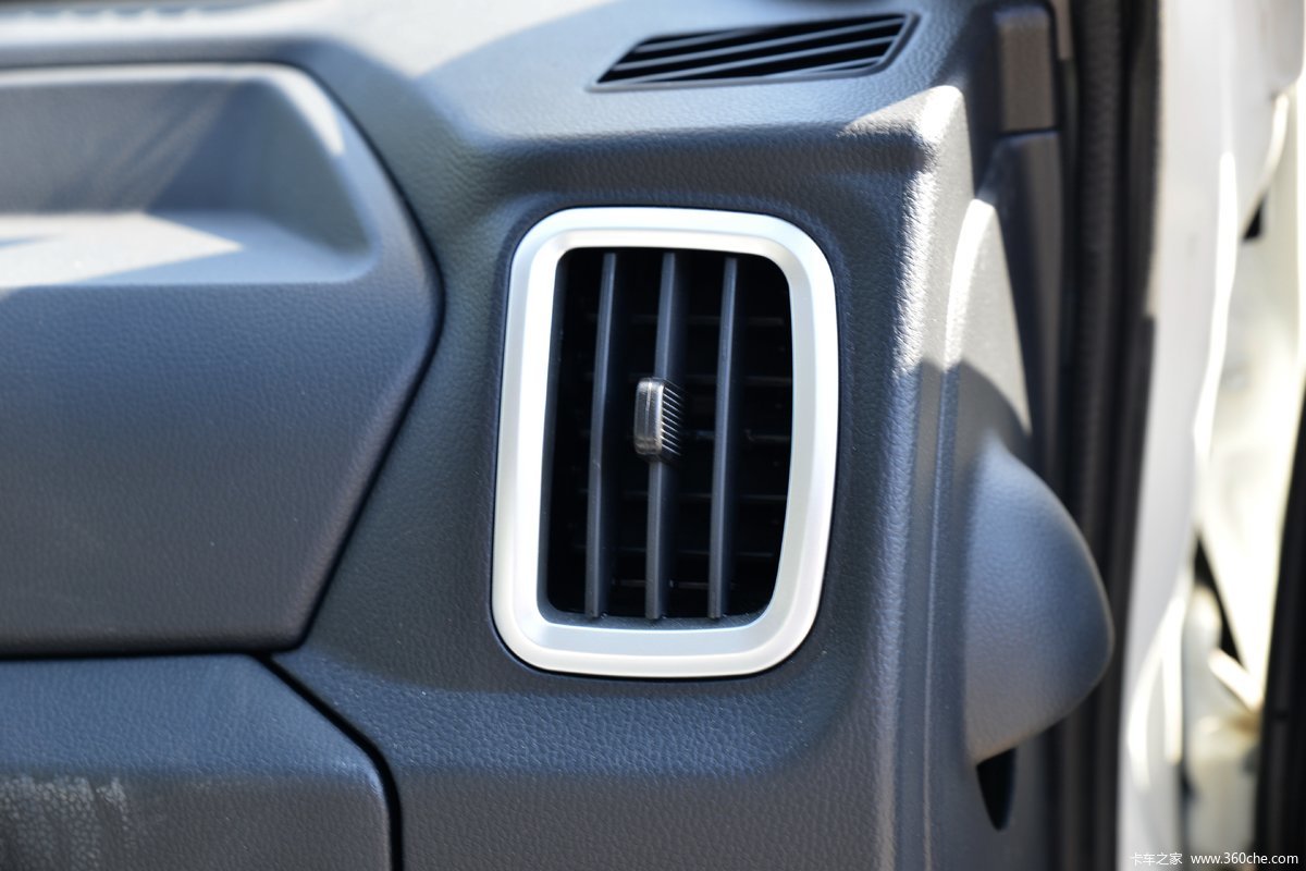 【图】东风 小霸王W17 122马力 4.05米单排栏板小卡(国六)(EQ1041S6CDB)_实拍图片_1452676_卡车之家