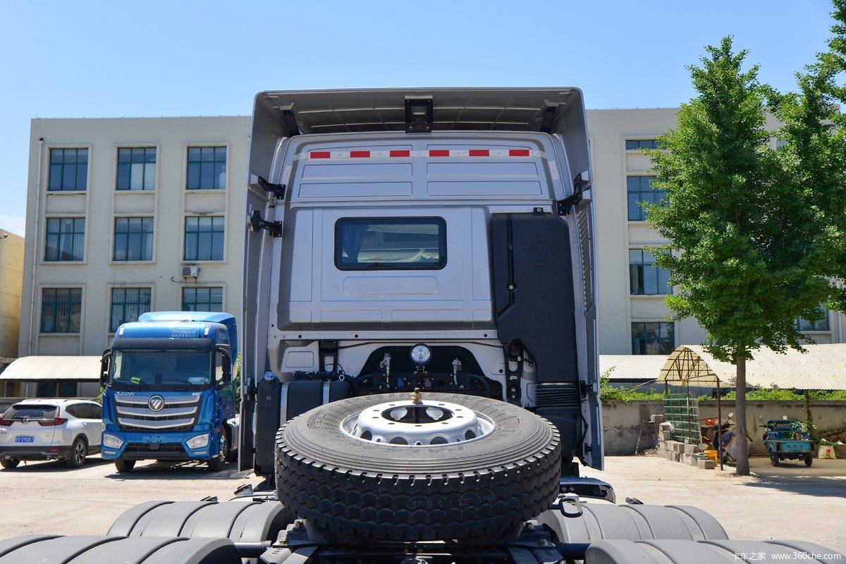 【图】福田 欧曼EST 穿越版 560马力 6X4 AMT自动挡牵引车(国六)(BJ4259Y6DHL-01)_实拍图片_1455762_卡车之家