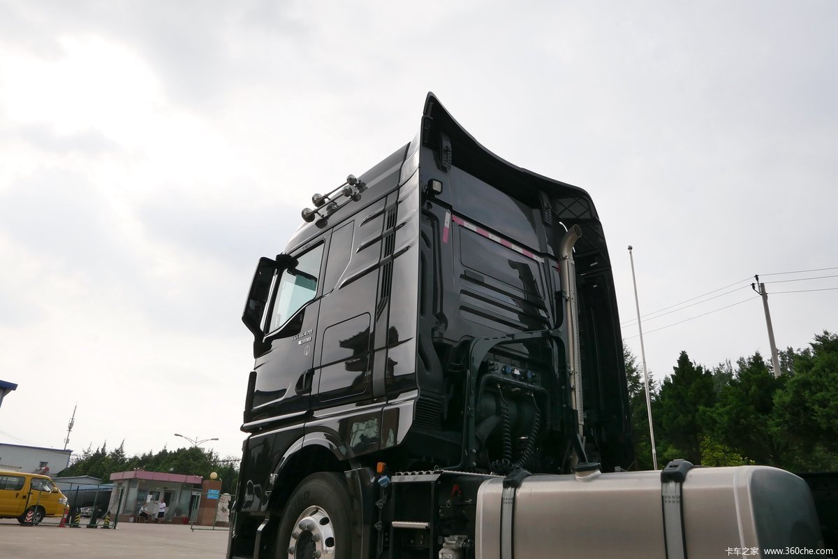 【图】曼(MAN) 新TGX系列重卡 470马力 4X2 牵引车(TGX18.470)(黑色)_实拍图片_1474987_卡车之家