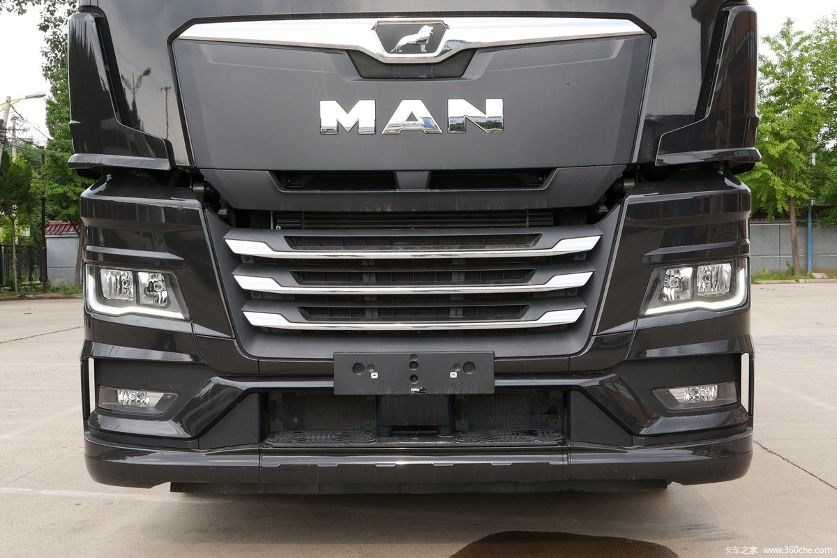 【图】曼(MAN) 新TGX系列重卡 470马力 4X2 牵引车(TGX18.470)(黑色)_实拍图片_1475058_卡车之家