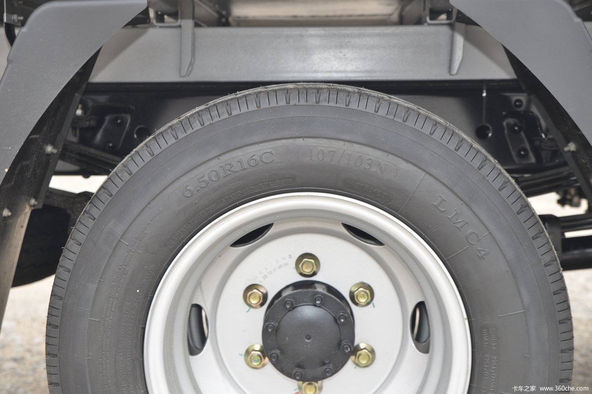 【图】福田 奥铃M卡 132马力 4.2米单排栏板小卡(国六)(BJ1044V9JBA-AB1)_实拍图片_1477121_卡车之家