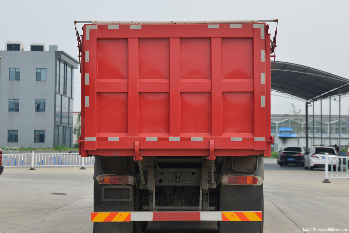【图】中国重汽 HOWO TX重卡 430马力 8X4 6.8米自卸车(12挡)(ZZ3317V326GF1)_实拍图片_1482733_卡车之家