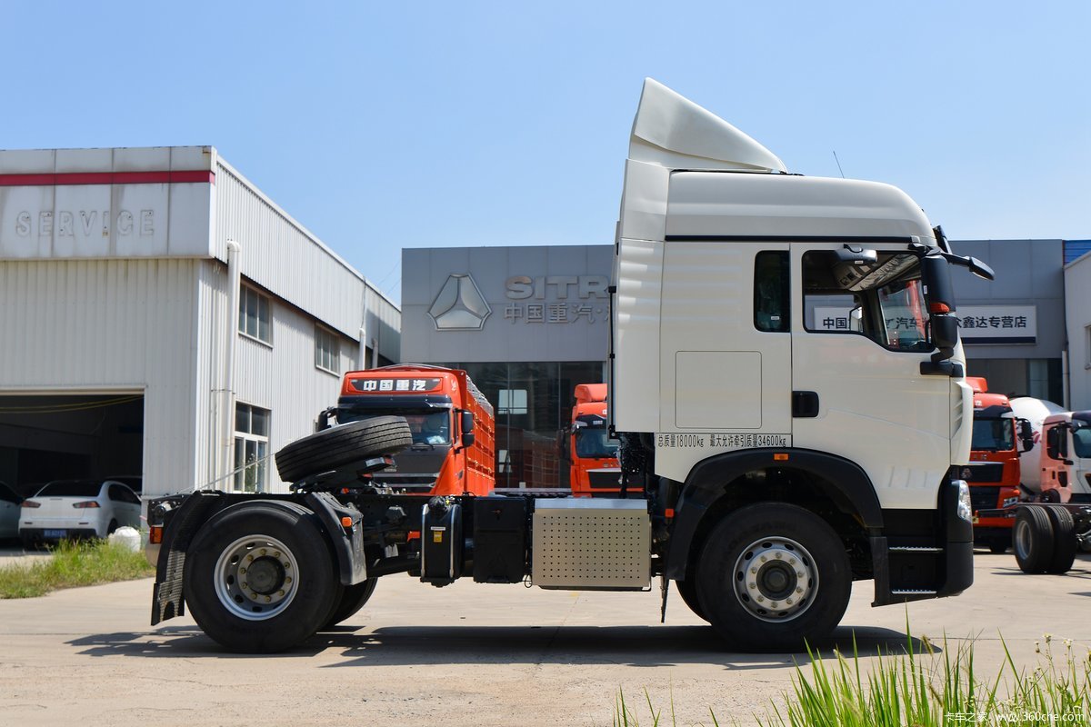 【图】中国重汽 HOWO TX重卡 400马力 4X2 牵引车(国六)(带导流罩)(ZZ4187V361GF1)_实拍图片_1509551_卡车之家