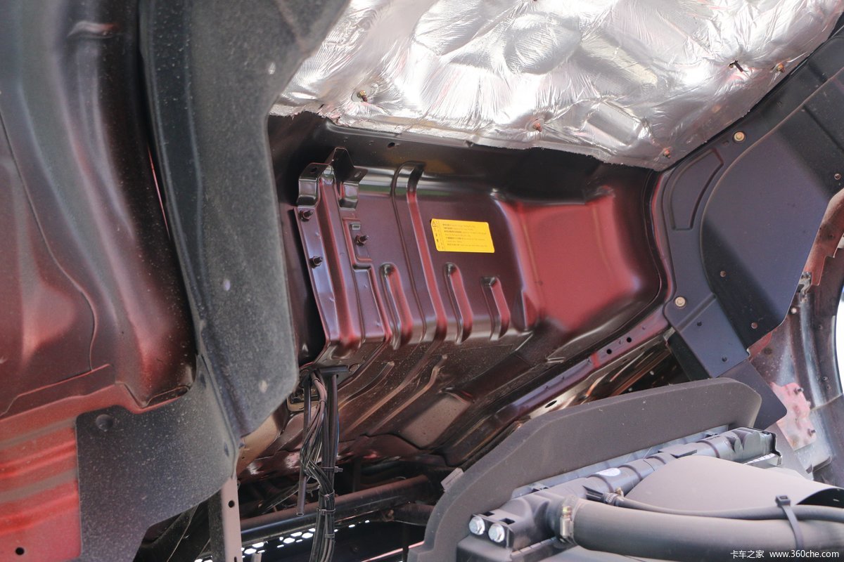 【图】青岛解放 虎VH 190马力 4X2 5.7米自卸车(国六)(CA3180P40K15L4E6A90)_实拍图片_1520614_卡车之家