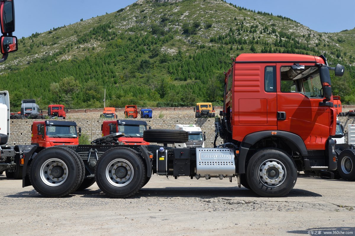 【图】中国重汽 HOWO TX重卡 460马力 6X4 牵引车(国六)(平顶)(ZZ4257V324GF1)_实拍图片_1521832_卡车之家