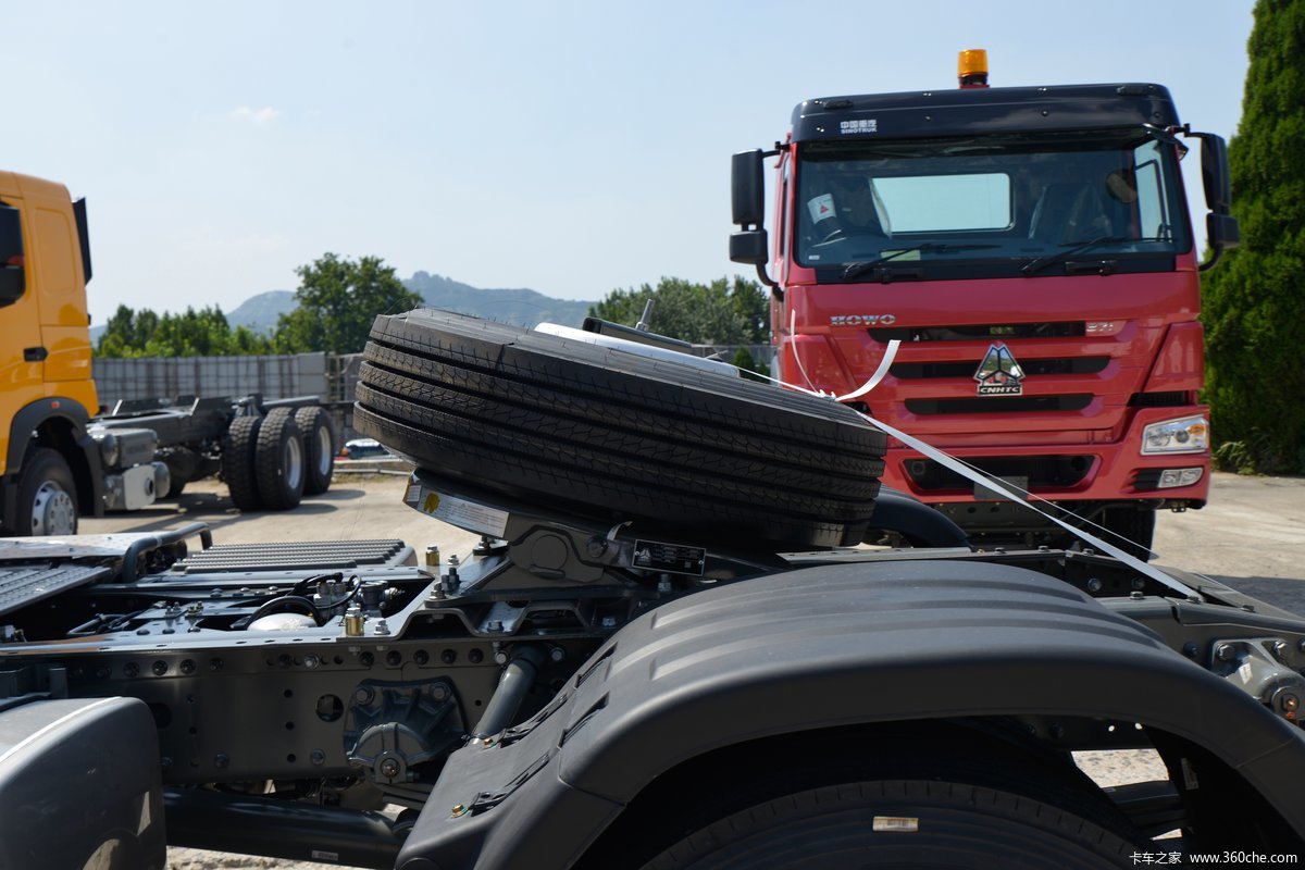 【图】中国重汽 HOWO TX重卡 350马力 4X2 牵引车(国六)(中国重汽8挡)(ZZ4187N361GF1)_实拍图片_1522081 ...