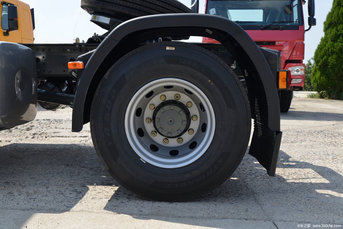 【图】中国重汽 HOWO TX重卡 350马力 4X2 牵引车(国六)(中国重汽8挡)(ZZ4187N361GF1)_实拍图片_1522068 ...