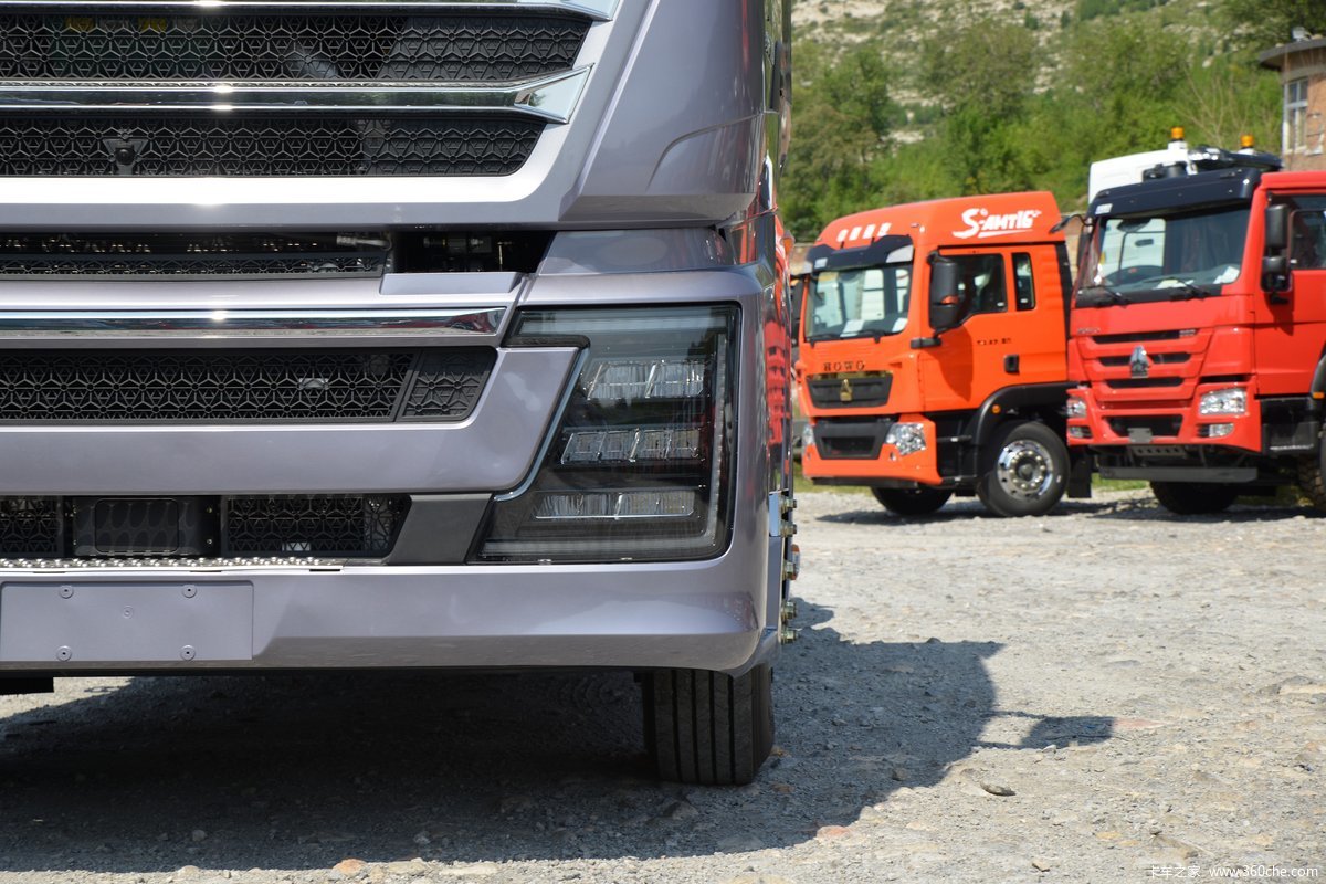 【图】中国重汽 HOWO TH7重卡 610马力 6X4 AMT自动档牵引车(国六)(ZZ4257W324HF1B)_实拍图片_1522815 ...