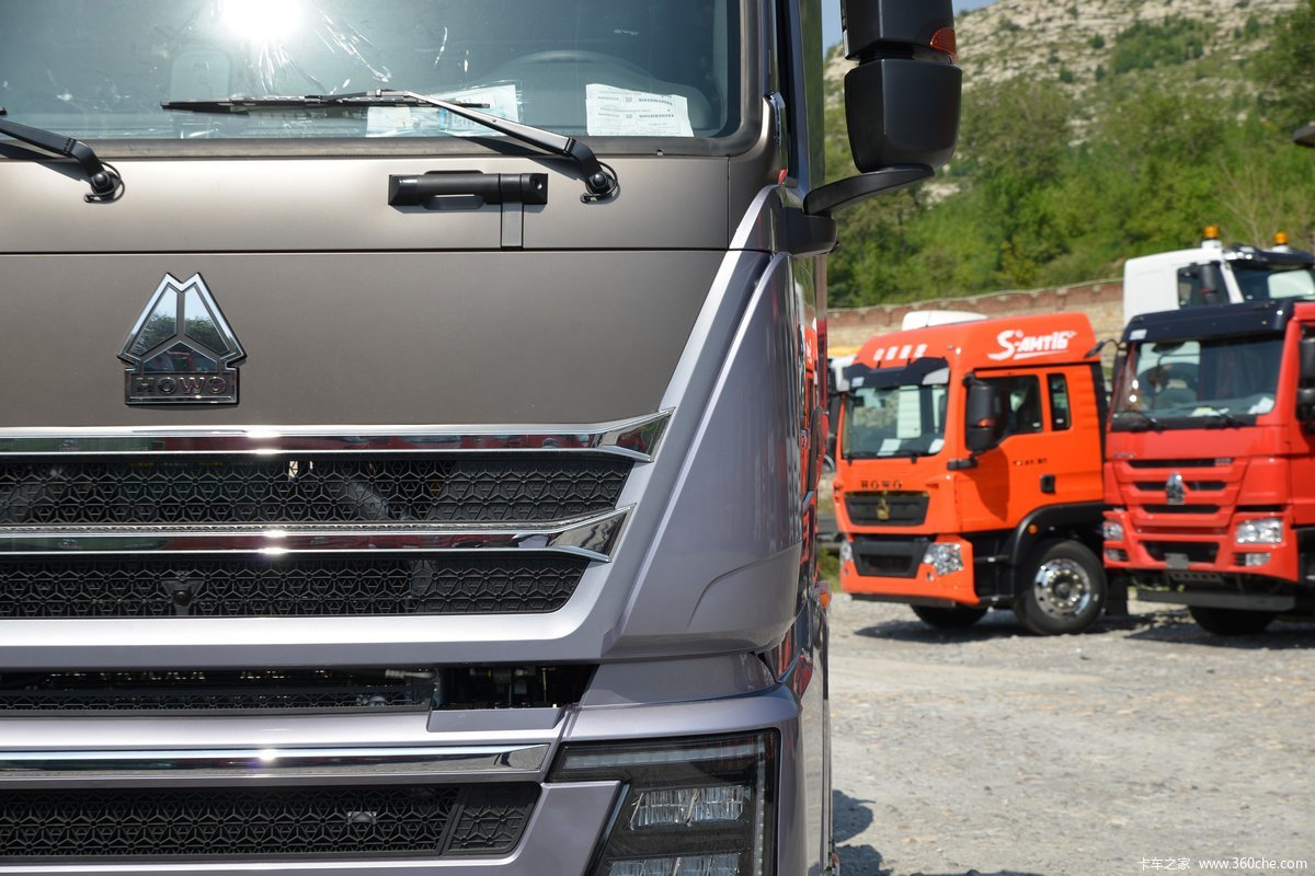 【图】中国重汽 HOWO TH7重卡 610马力 6X4 AMT自动档牵引车(国六)(ZZ4257W324HF1B)_实拍图片_1522815 ...
