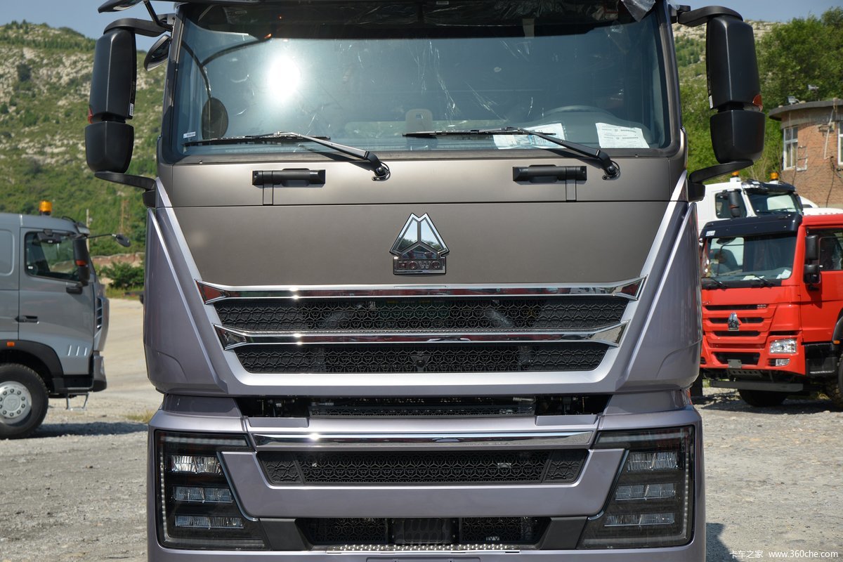 【图】中国重汽 HOWO TH7重卡 610马力 6X4 AMT自动档牵引车(国六)(ZZ4257W324HF1B)_实拍图片_1522815 ...