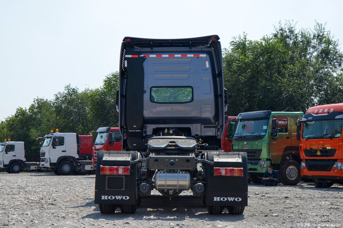 【图】中国重汽 HOWO TH7重卡 610马力 6X4 AMT自动档牵引车(国六)(ZZ4257W324HF1B)_实拍图片_1522815 ...