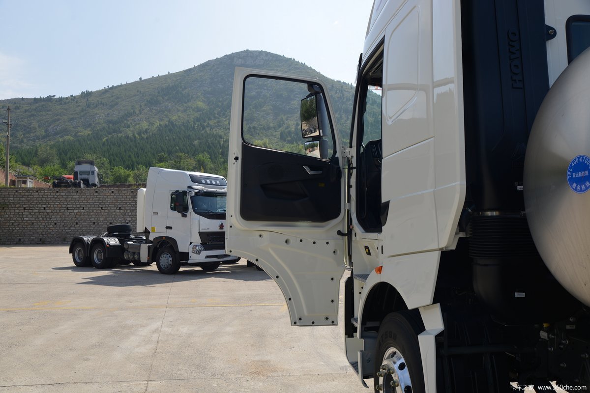 【图】中国重汽 HOWO TH7重卡 460马力 6X4 LNG自动档危险品牵引车(ZZ4257V384HF1LW)_实拍图片_1523720 ...