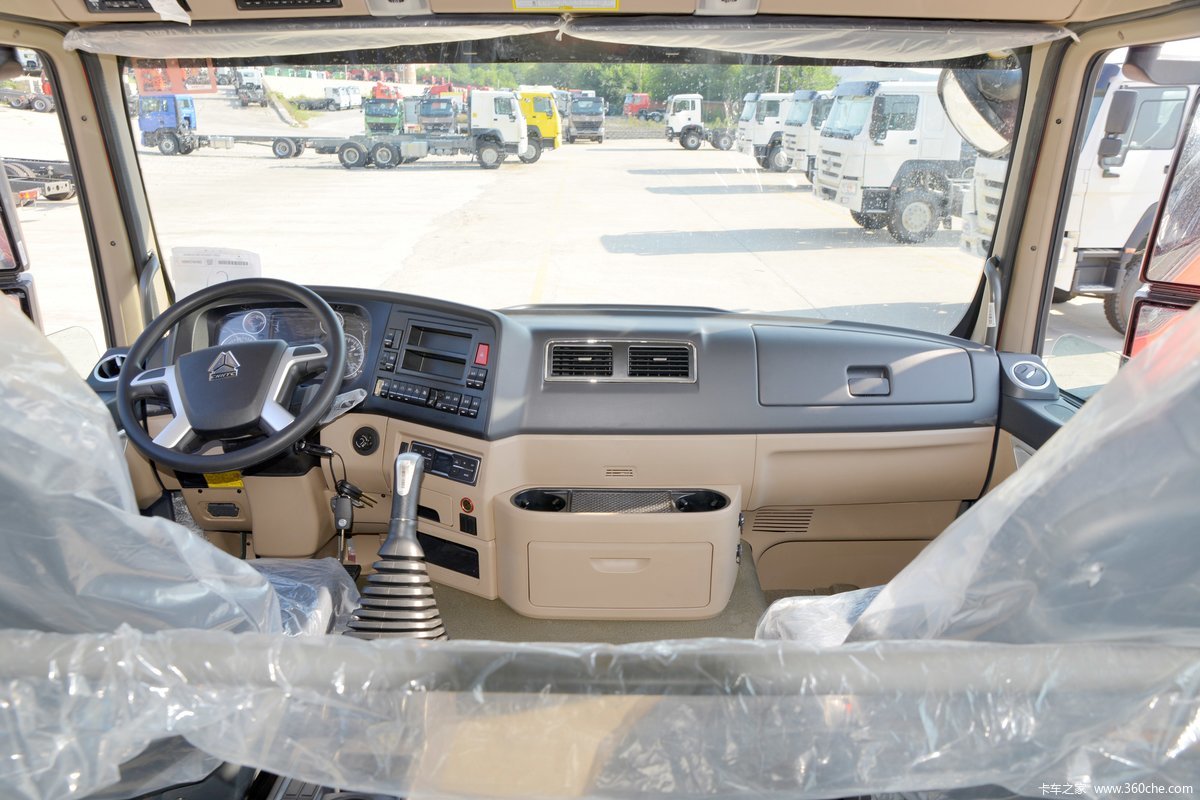 【图】中国重汽 HOWO TX 350马力 4X2消防车底盘(双排)_实拍图片_1524425_卡车之家