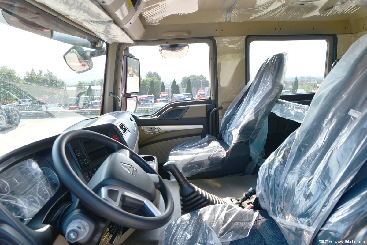 【图】中国重汽 HOWO TX 350马力 4X2消防车底盘(双排)_实拍图片_1524412_卡车之家