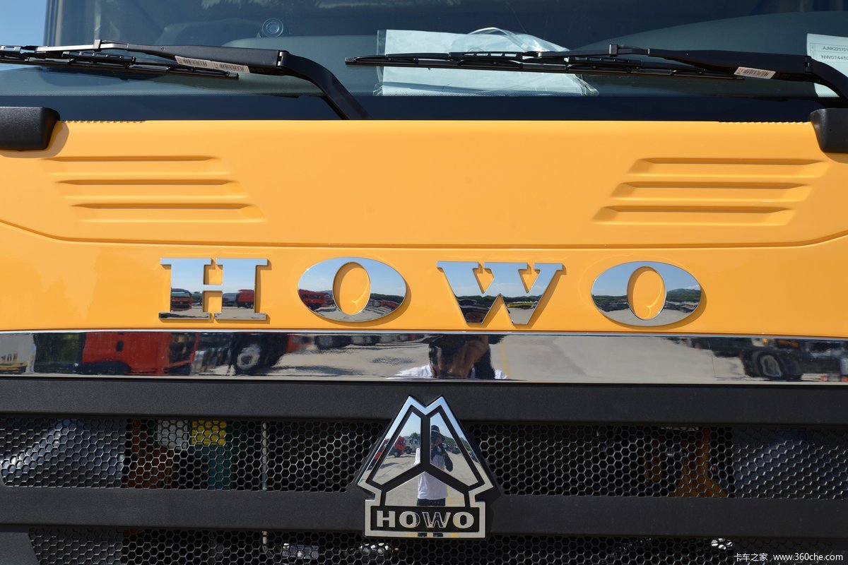 【图】中国重汽 HOWO TX 350马力 6X2 7.8米仓栅式货车(国六)(速比3.7)(ZZ5257CCYN56CGF1)_实拍图片 ...