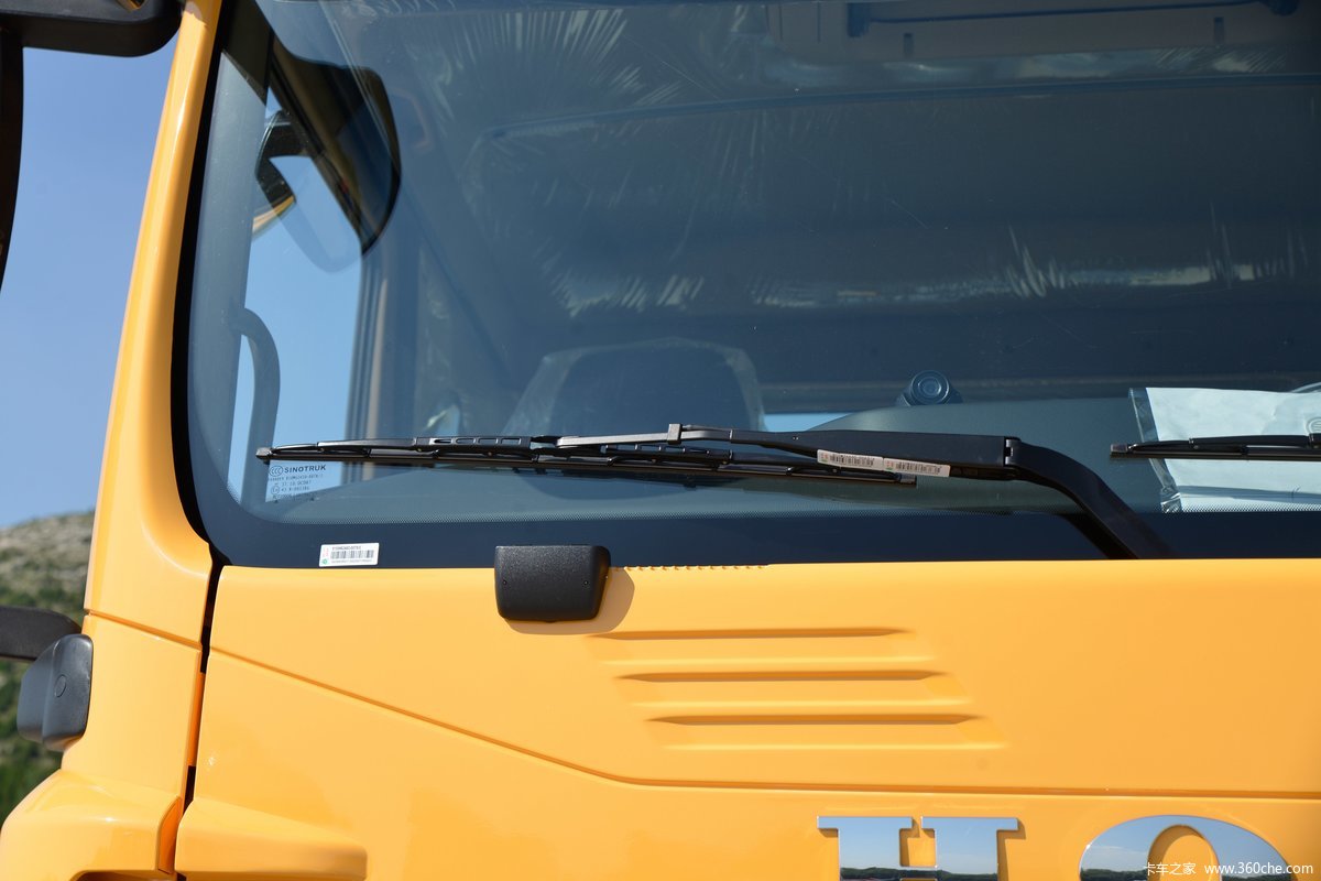 【图】中国重汽 HOWO TX 350马力 6X2 7.8米仓栅式载货车(国六)(速比3.7)(ZZ5257CCYN56CGF1)_实拍图片 ...