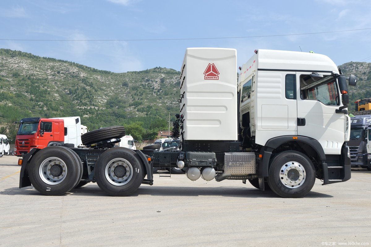 【图】中国重汽 HOWO TX重卡 460马力 6X4 CNG危险品牵引车(ZZ4257V384GF1CW)_实拍图片_1524663_卡车之家